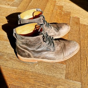 How to Distress Leather Boots | 5 Ways to Get The Worn In Look Fast ...