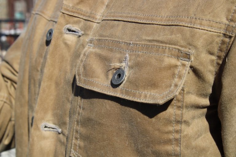 How to Wax a Jacket: A Step-By-Step Guide to Waterproof Cotton | Stridewise