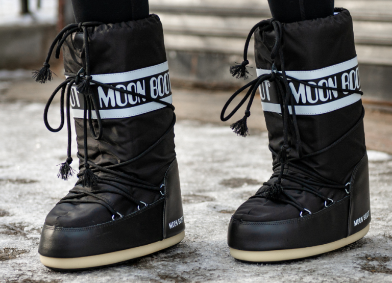 Women's Moon Boots Review: The Icon's Modern Art for Frigid Feet ...