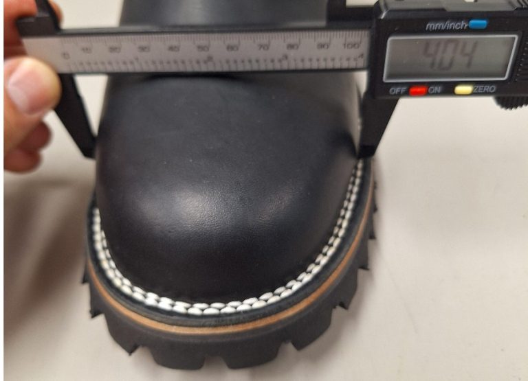 Oak Street Bootmakers Review: Military Boot Showdown (Trench vs Field ...