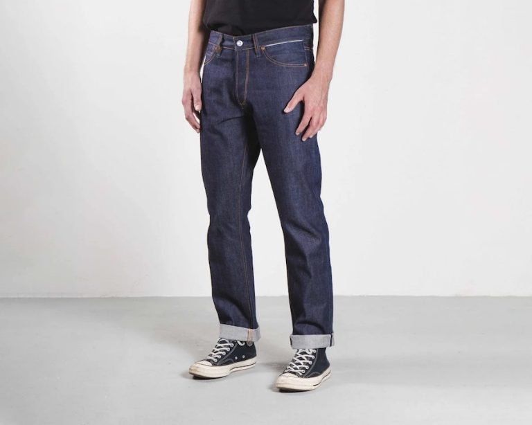 Jeans vs Chinos: Key Differences & How to Wear Them from an Expert ...